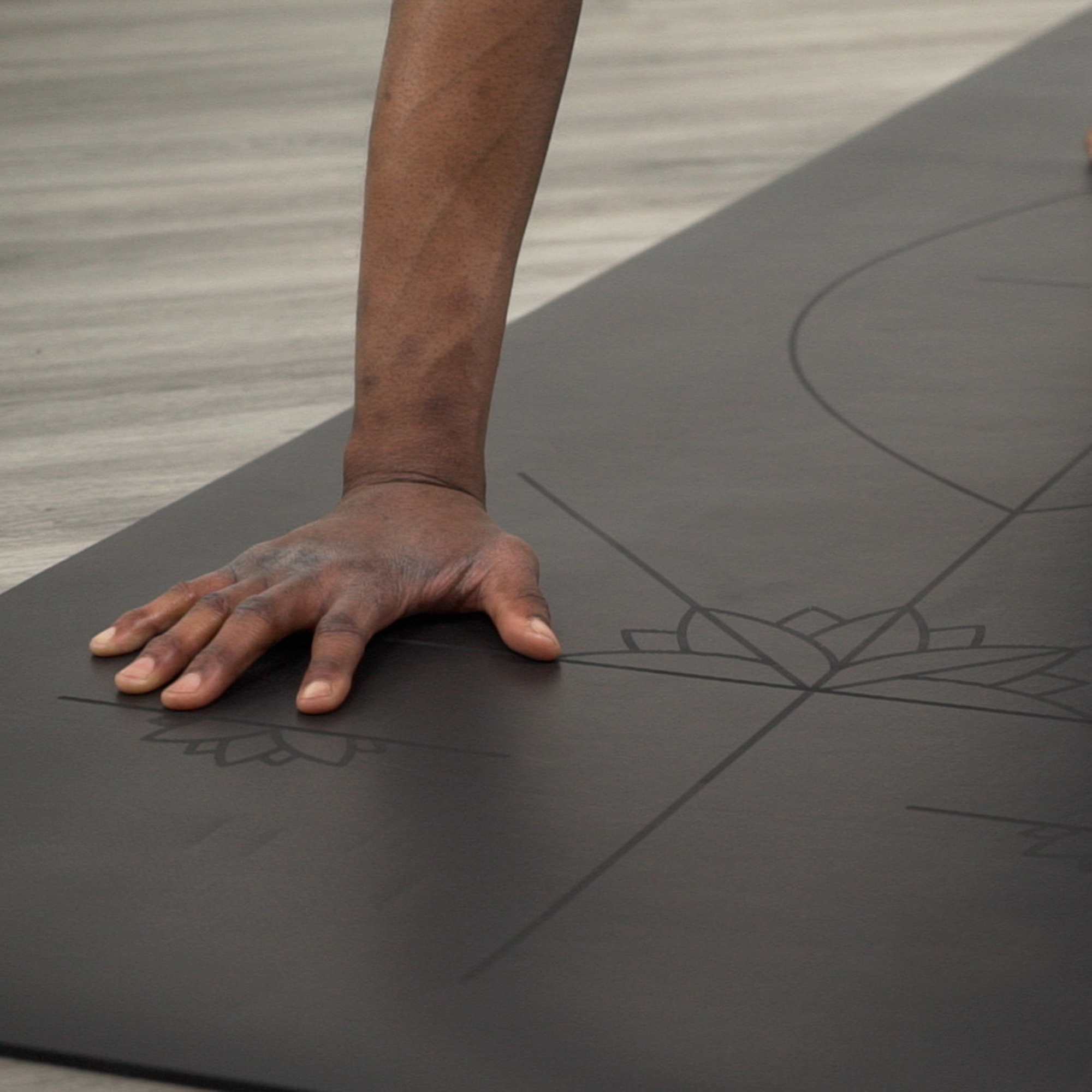 Myga, Black Extra Large Yoga Alignment Mat - Buds Fitness